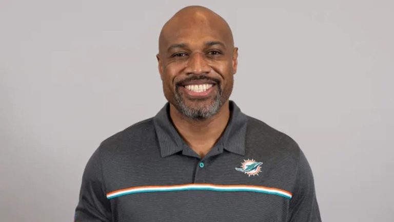 Saratoga Native Anthony Weaver Praised for Role with Miami Dolphins ...